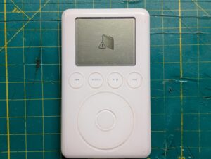 Flash modding a third gen iPod in 2024